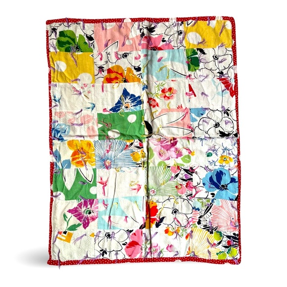 Vintage | Bedding | Vintage Handmade Small Patchwork Quilt In Floral W ...